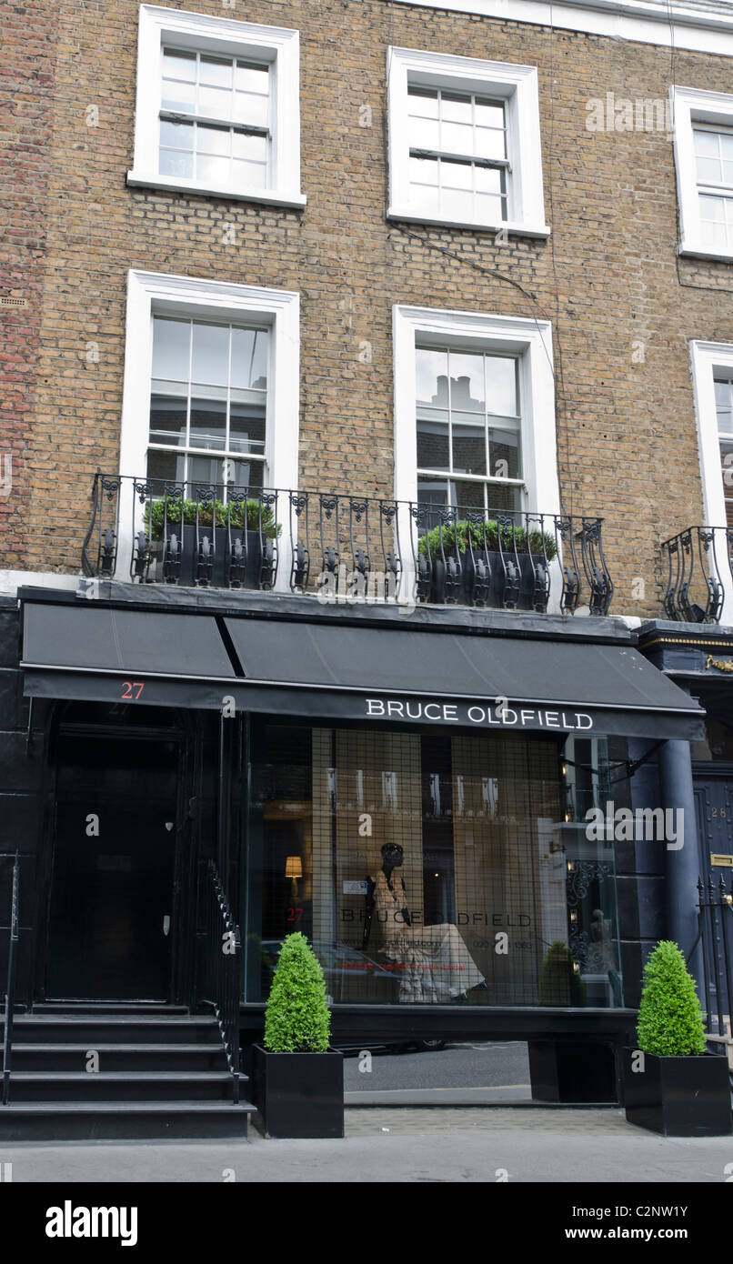 Bruce Oldfield shop 36 Beauchamp Place London Stock Photo - Alamy