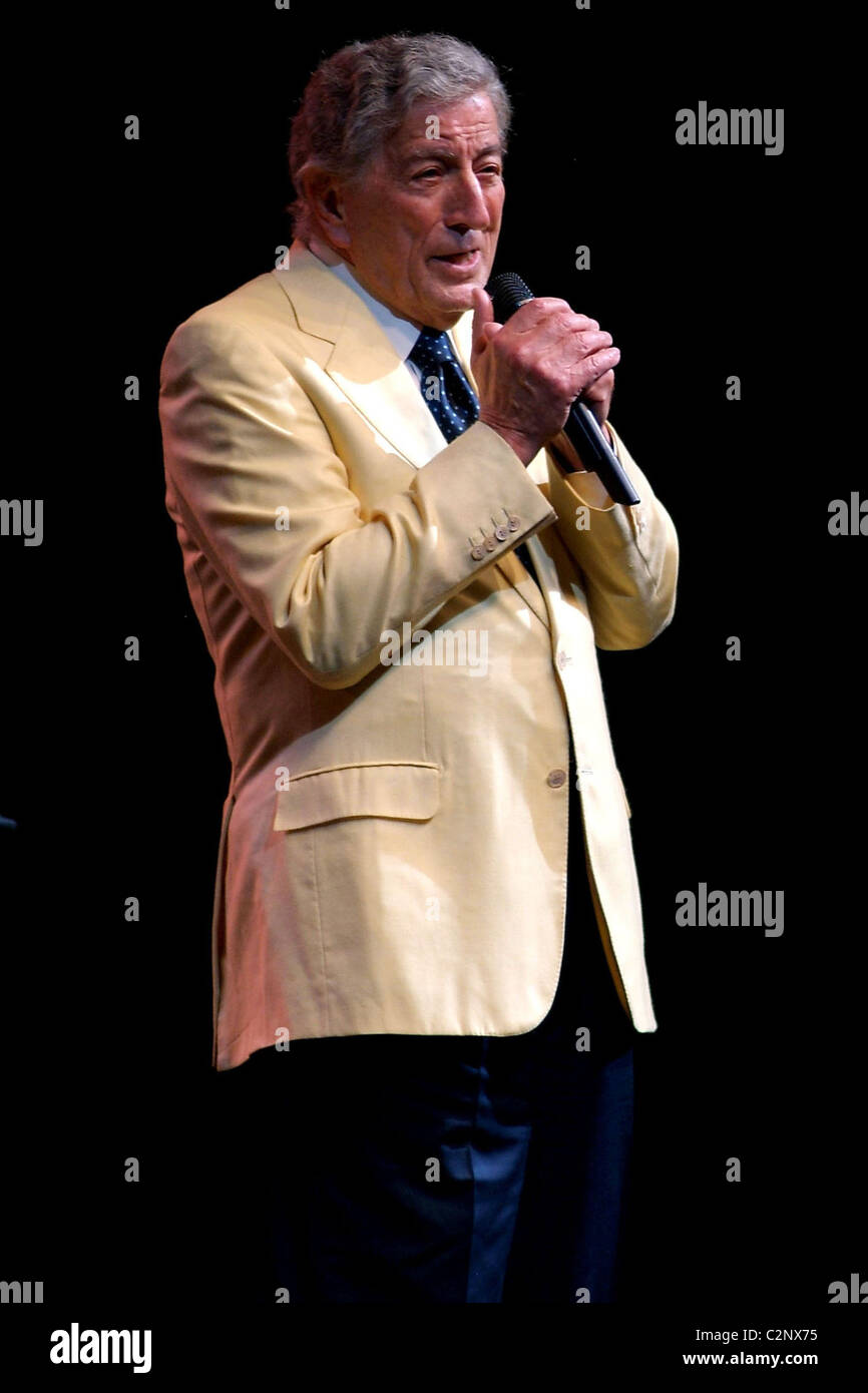 Tony Bennett performing live in concert at Seminole Hard Rock Hotel ...