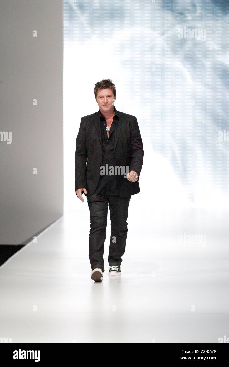 Australian fashion week cooper hi-res stock photography and images - Alamy