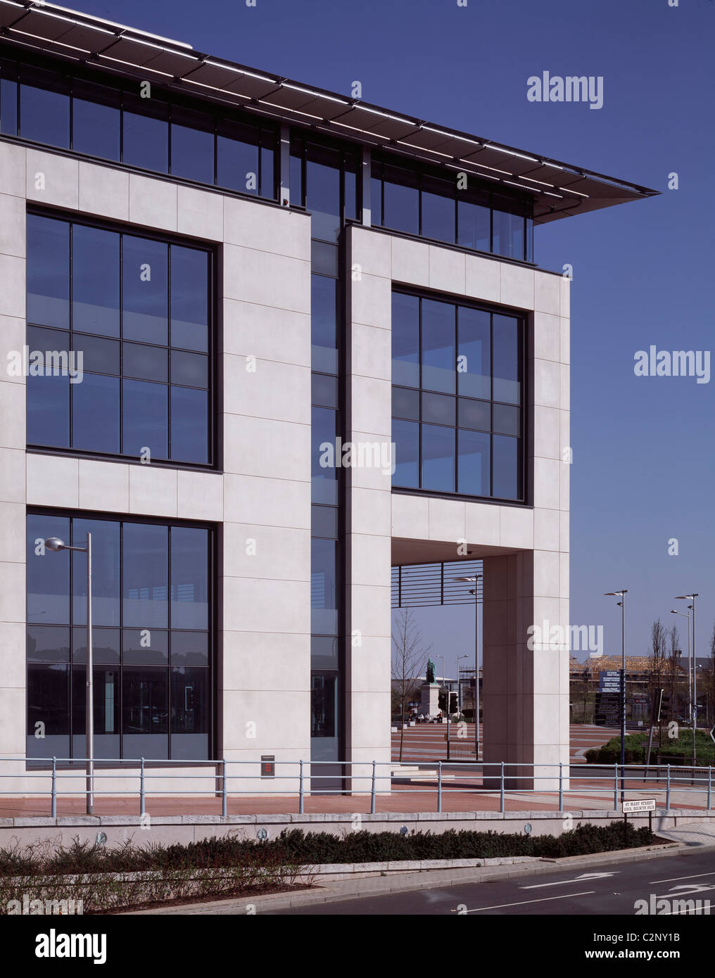 Callaghan square cardiff wales hi-res stock photography and images - Alamy