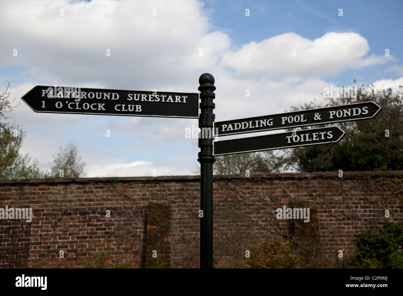 Victorian signpost hi-res stock photography and images - Alamy