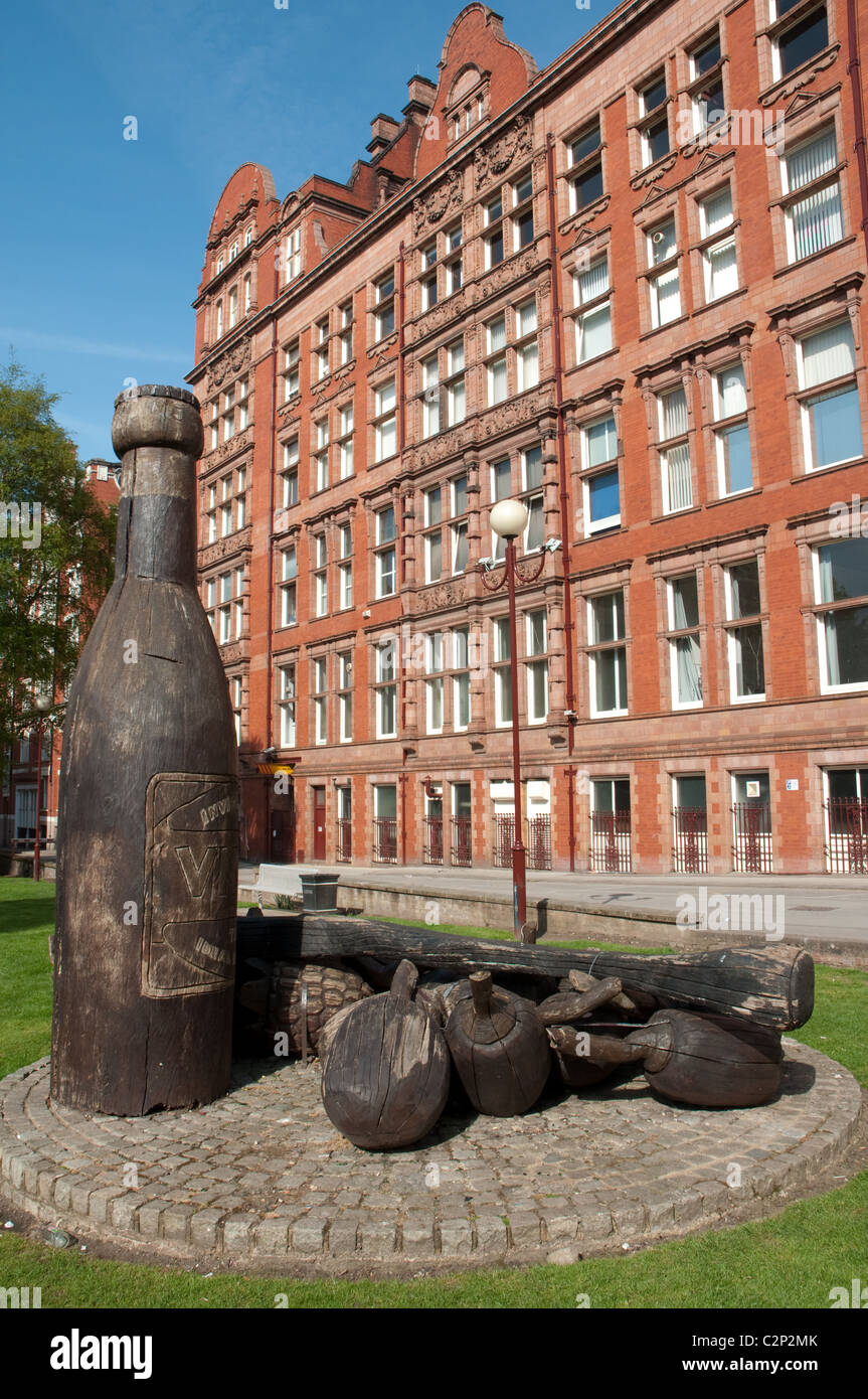 Vimto sculpture manchester hi-res stock photography and images - Alamy