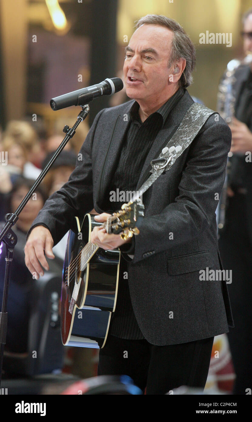 Neil diamond live concert series hi-res stock photography and images ...