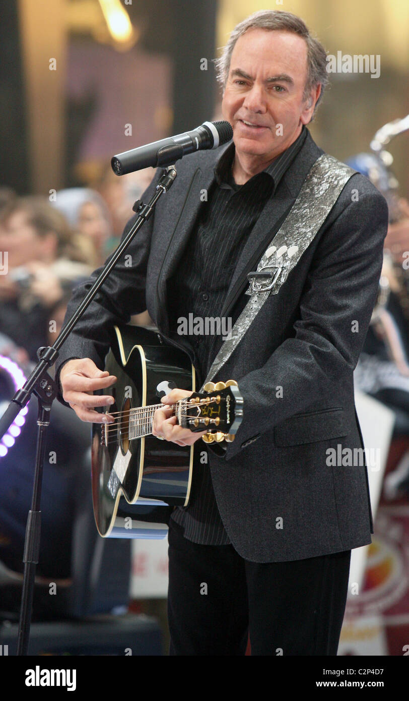 Neil diamond live concert series hi-res stock photography and images ...