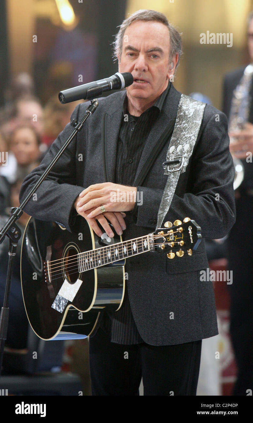 Neil diamond live concert series hi-res stock photography and images ...
