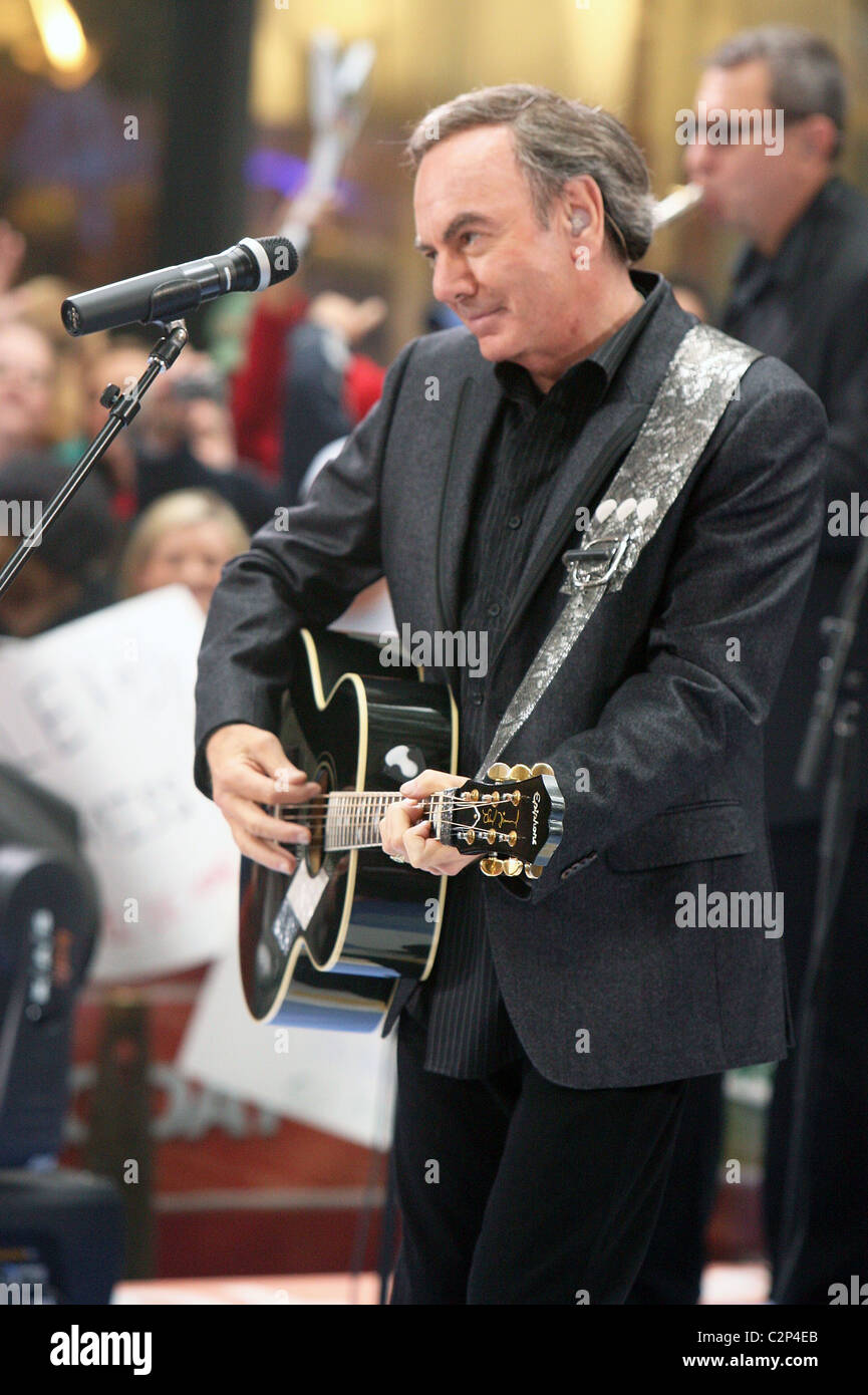 Neil diamond live concert series hi-res stock photography and images ...