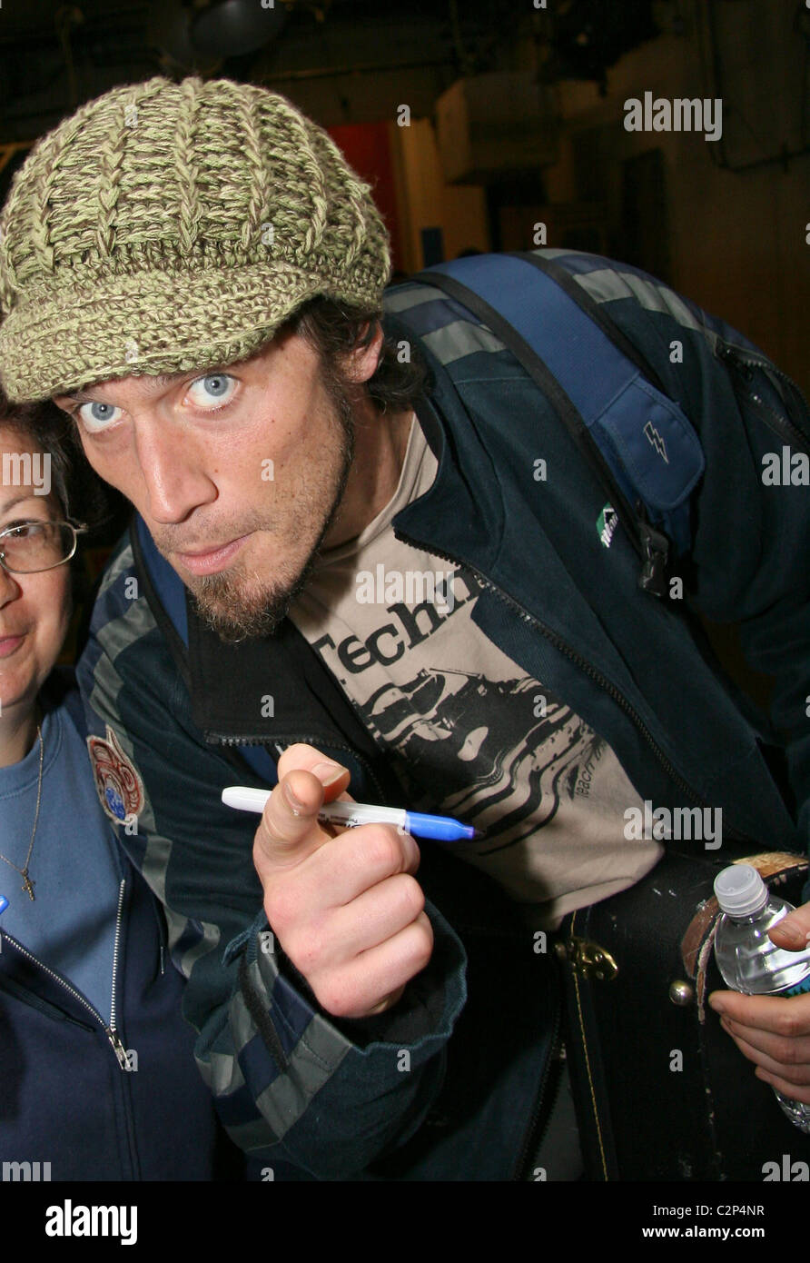 Ben Taylor leaving ABC Studios after performing with his mom Carly ...