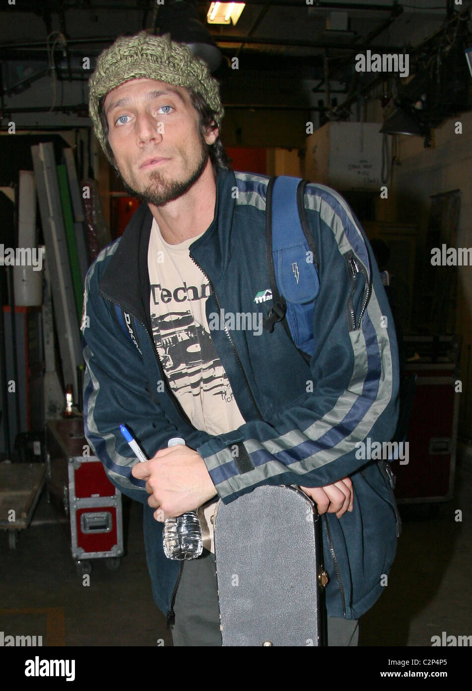 Ben Taylor leaving ABC Studios after performing with his mom Carly ...