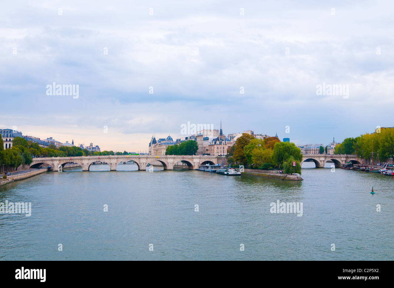 Isla de cite hi-res stock photography and images - Alamy