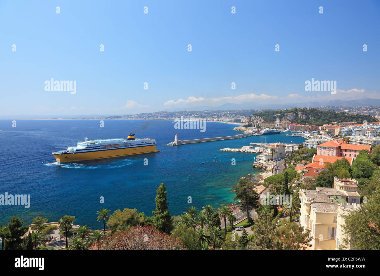 Summer view of the city of Nice and the harbor with crusie ship Stock ...