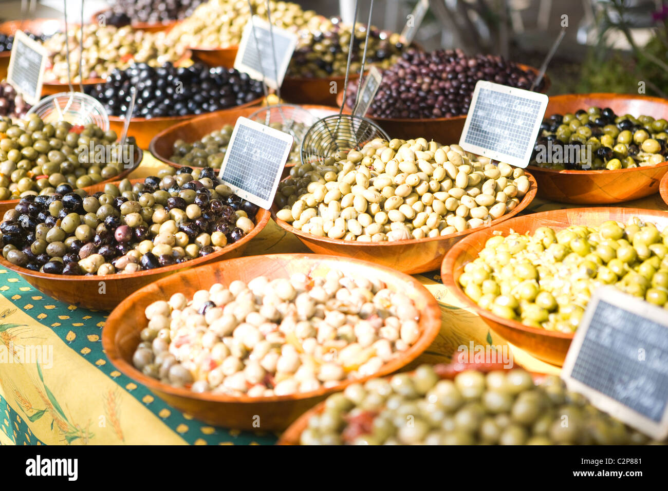 Olives on display at a street market in Provence Stock Photo - Alamy