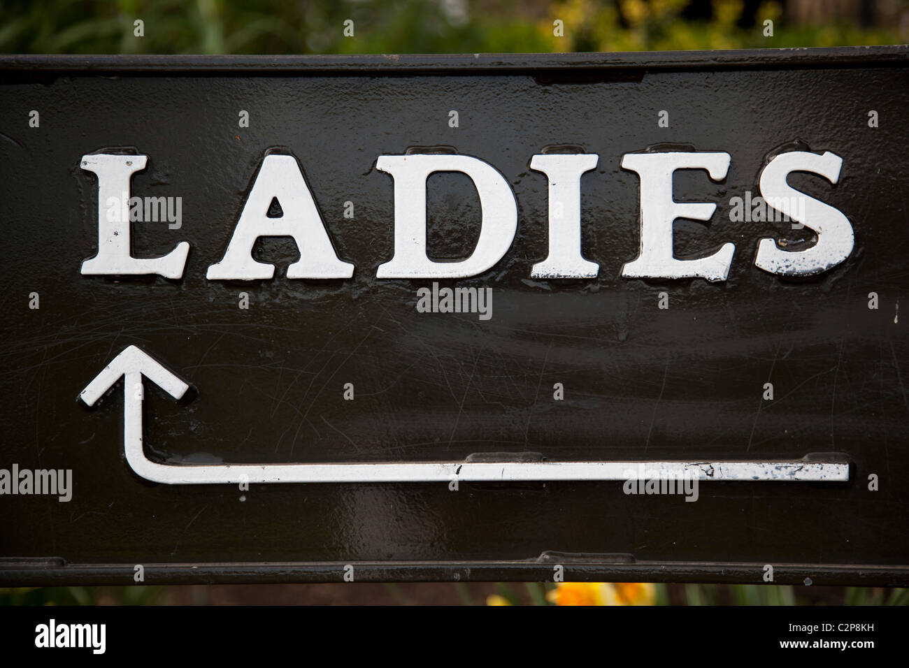 Ladies toilet sign arrow hi-res stock photography and images - Alamy
