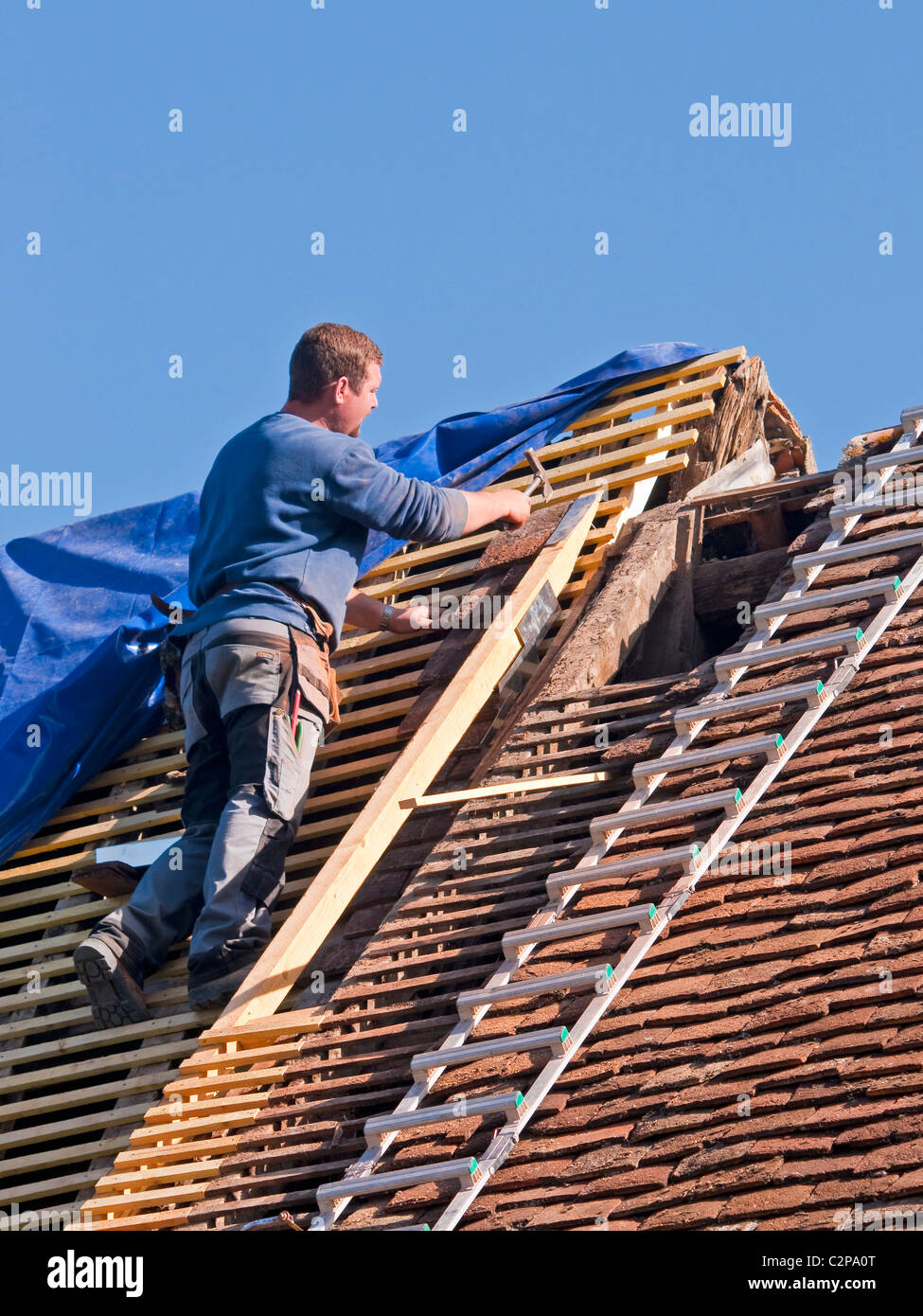 Roofing get hi-res stock photography and images - Alamy