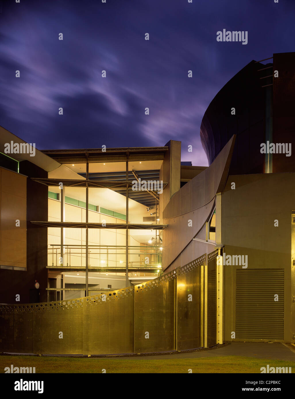 The Space Centre for Dance, Dundee College, Scotland. Studio exterior ...