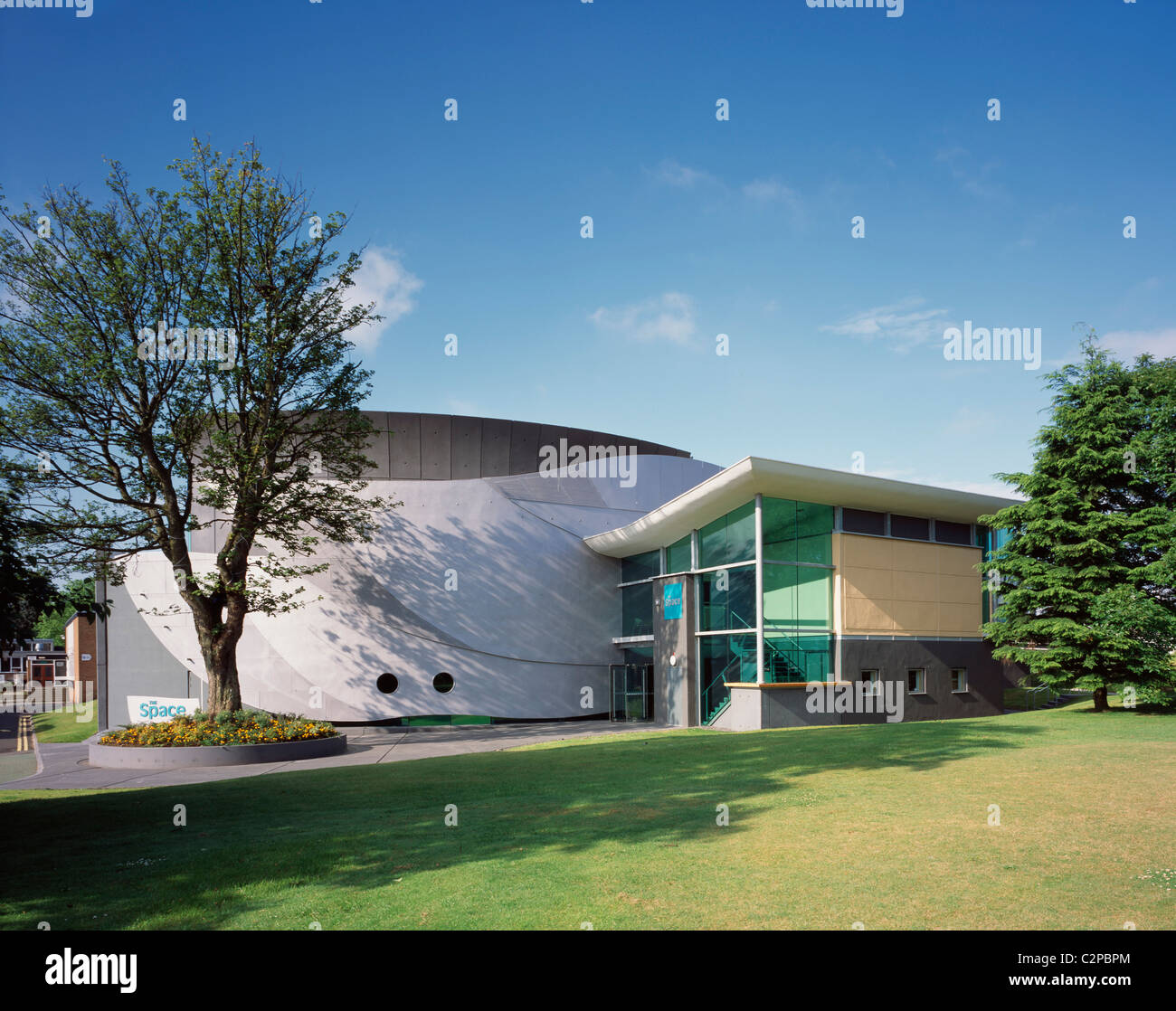 The Space Centre for Dance, Dundee College, Scotland. Main entrance and ...