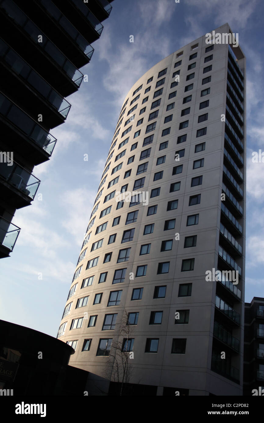 Apartments tower hi-res stock photography and images - Alamy