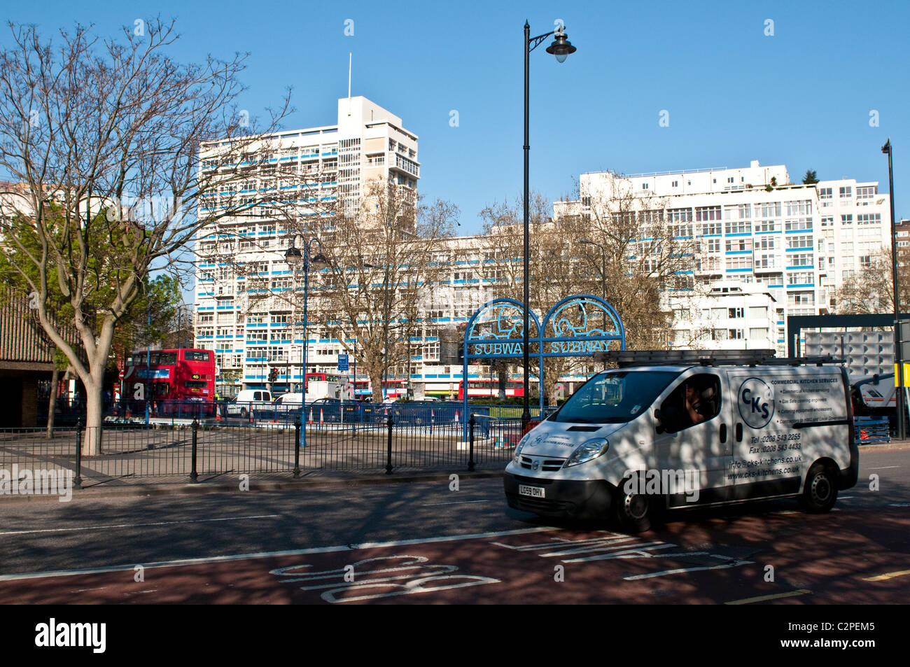 St George's Road, Elephant and Castle roundabout, Southwark, London, UK ...
