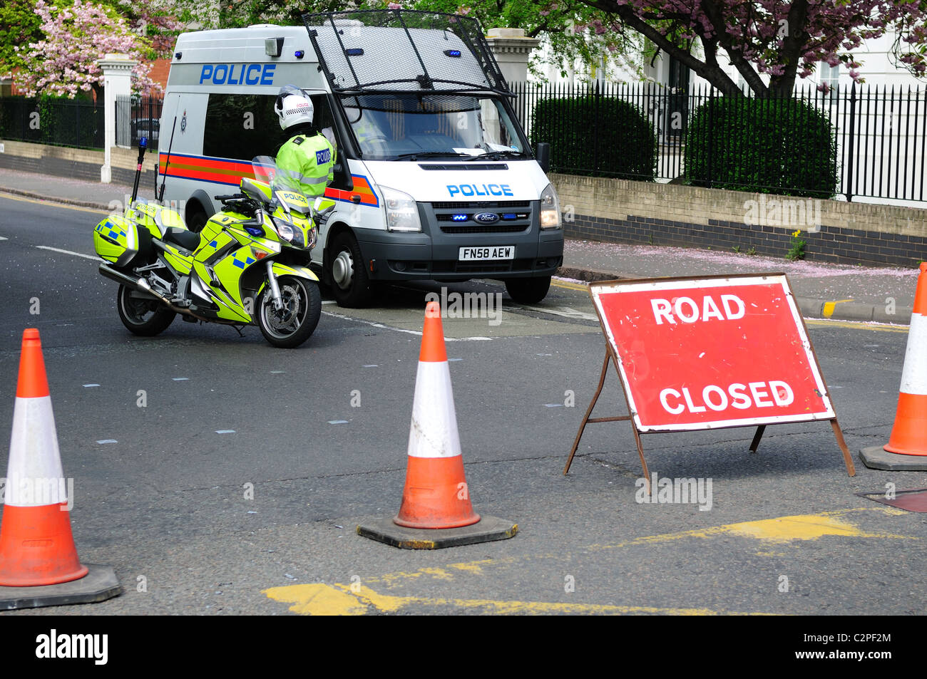 British motorcycle police hi-res stock photography and images - Alamy