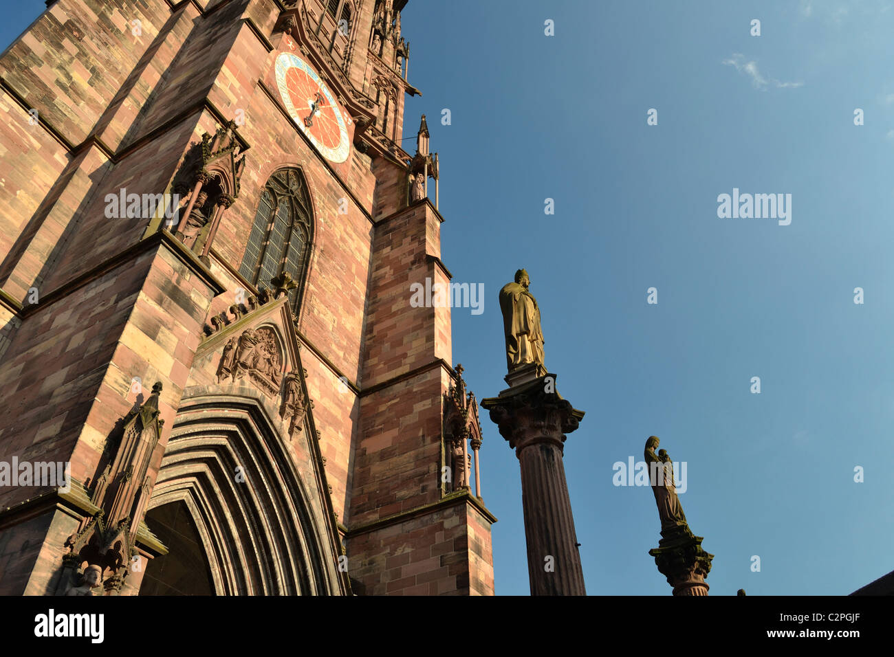 Freiburg cathedral window hi-res stock photography and images - Alamy