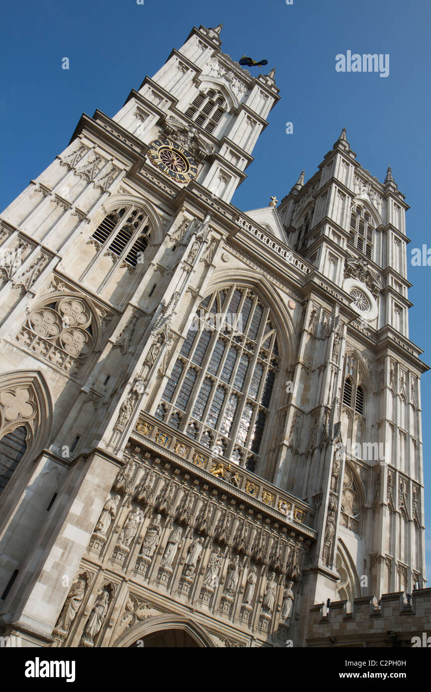 Exterior Facade of the famous Westminster Abbey in London on a sunny ...