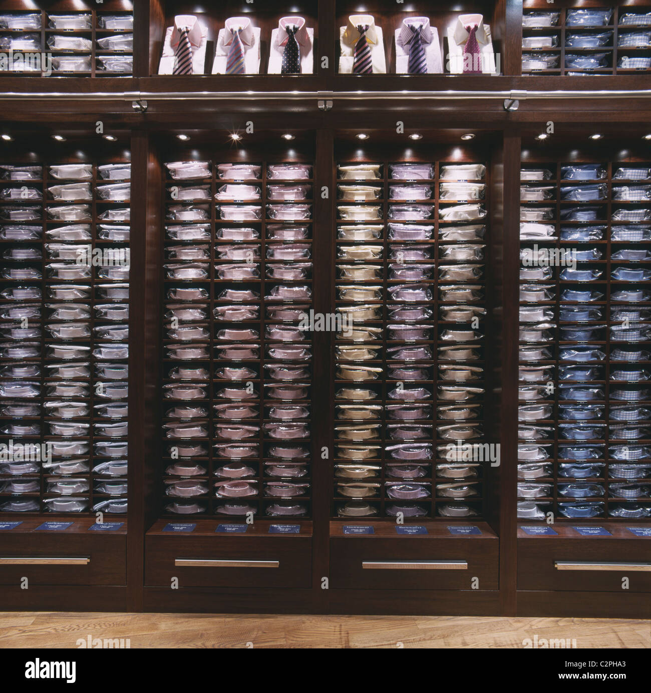 Shirt display shop uk hi-res stock photography and images - Alamy