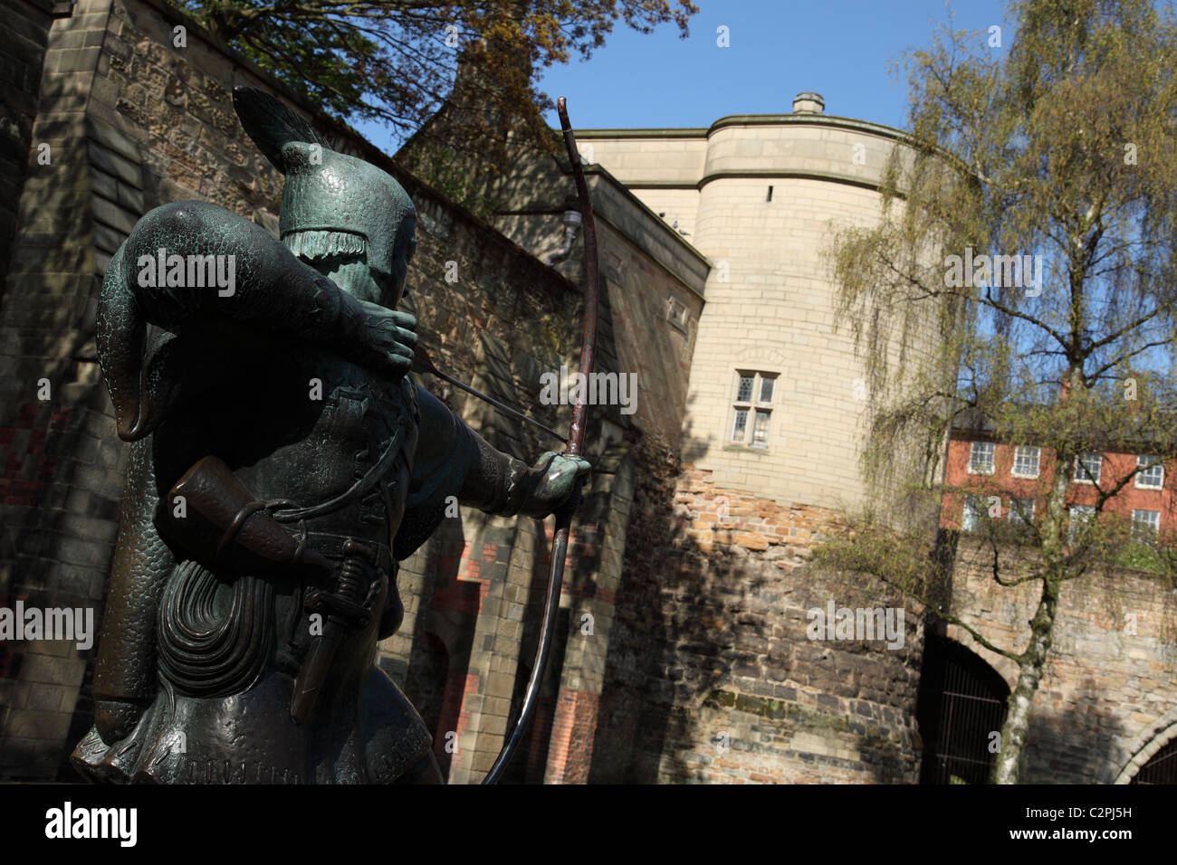 Statue of Robin Hood at Nottingham Castle, Nottingham, England, U.K ...