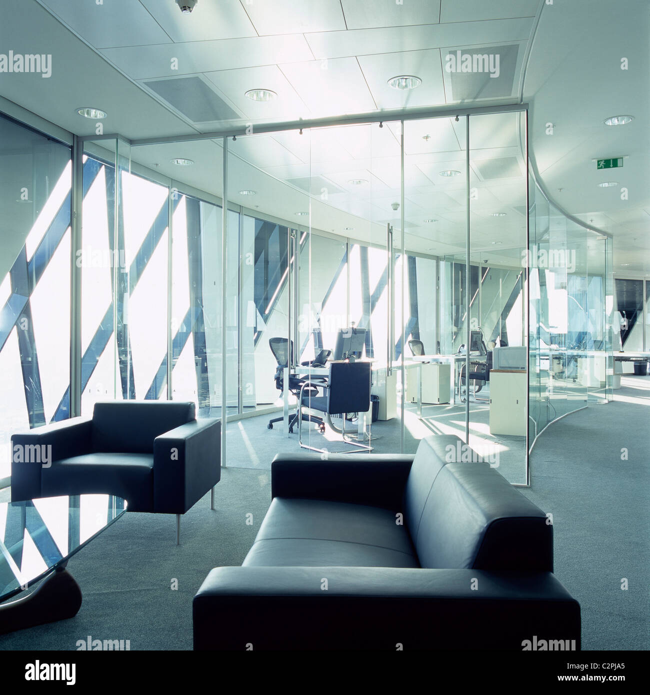 The gherkin building interior office hi-res stock photography and ...