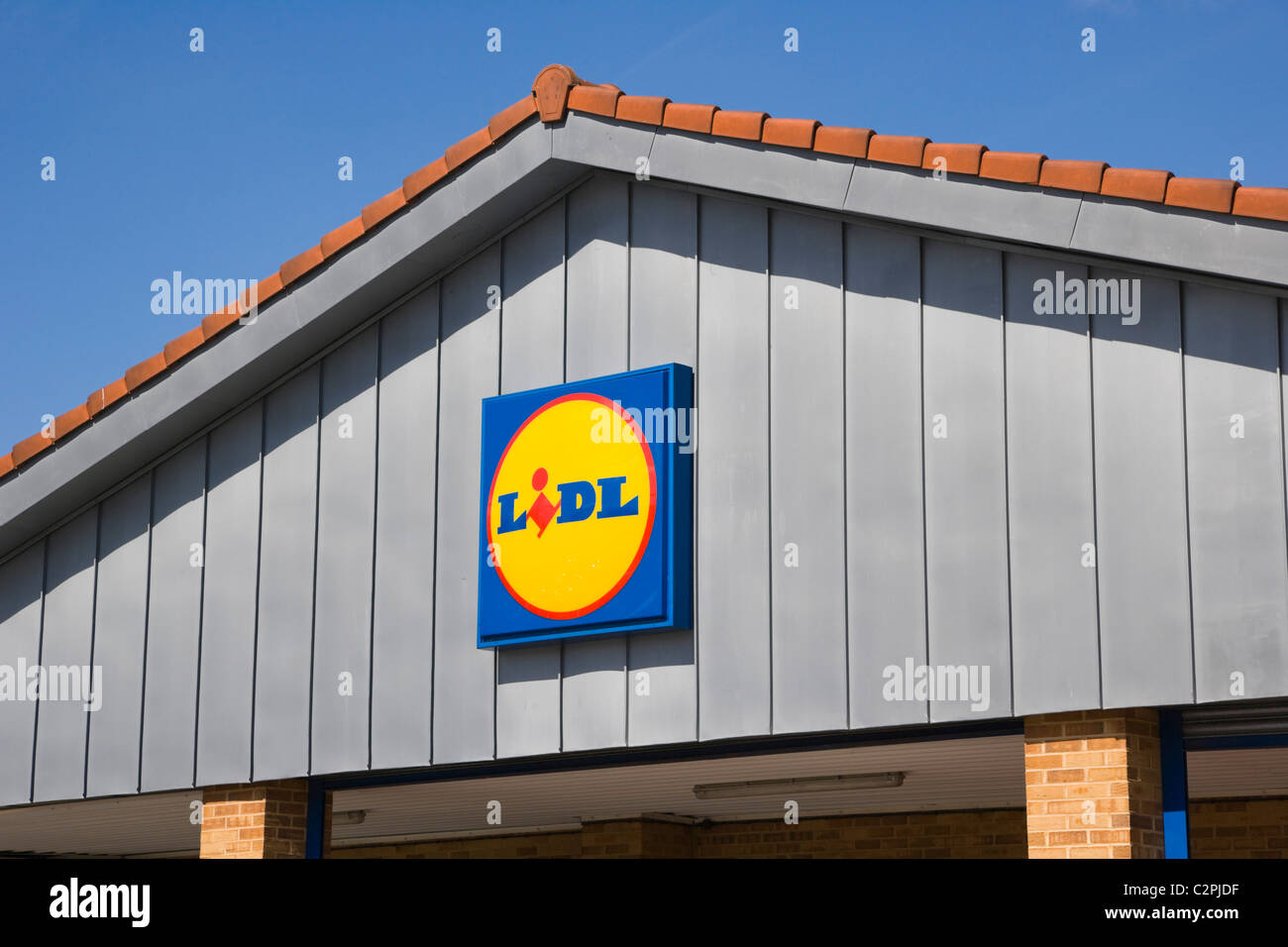 Lidl supermarket logo hi-res stock photography and images - Alamy