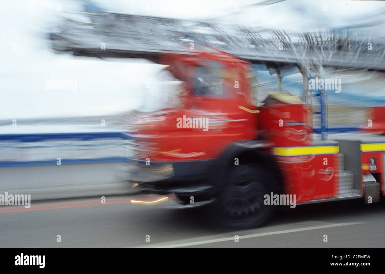 Truck on tower bridge hi-res stock photography and images - Alamy