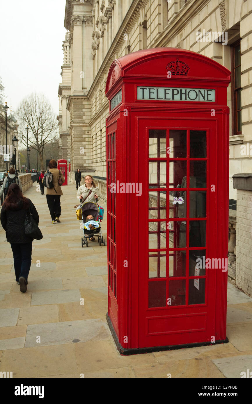 Classic red telephone box hi-res stock photography and images - Alamy
