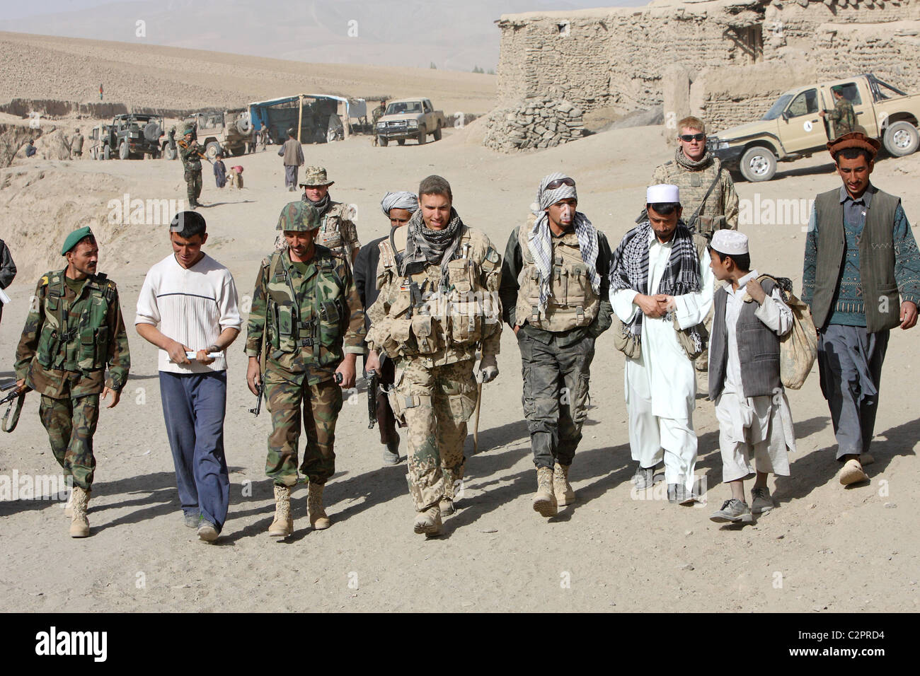 ISAF soldiers and Afghan soldiers on patrol, Feyzabad, Afghanistan ...