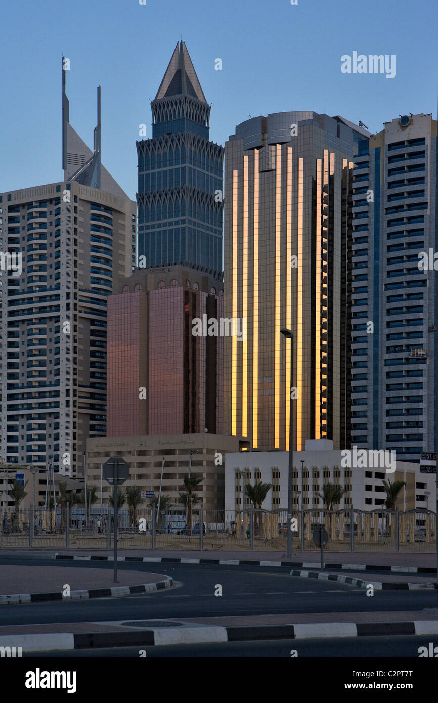 Dubai sheikh zayed road 1990s hi-res stock photography and images - Alamy