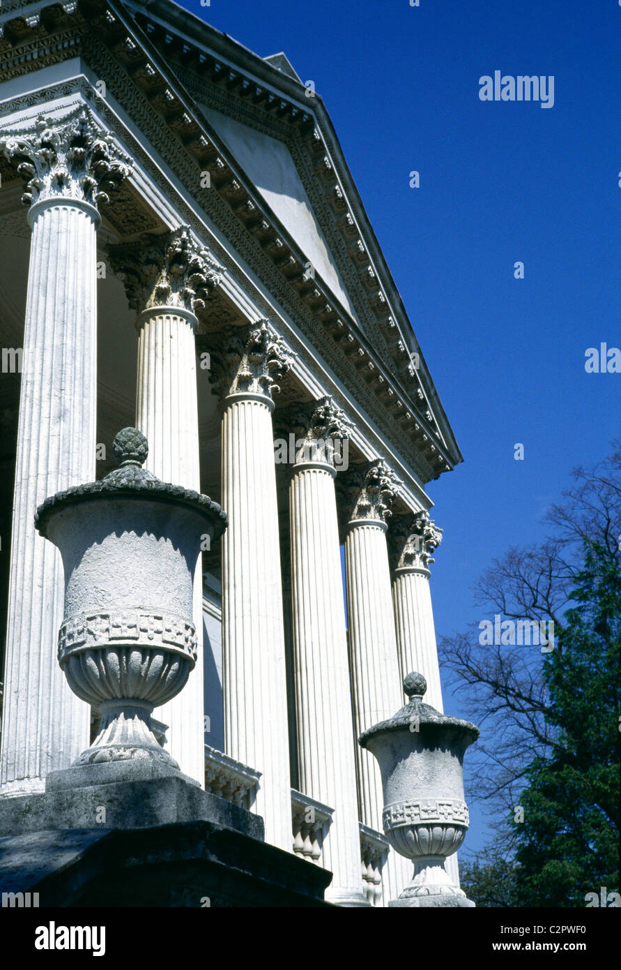 Entrance portico hi-res stock photography and images - Alamy