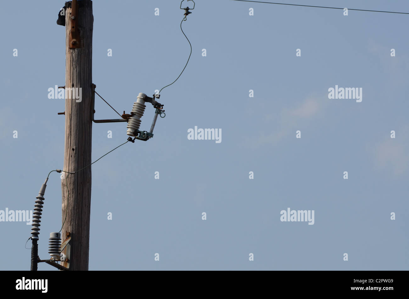 Old wooden utility pole hi-res stock photography and images - Alamy