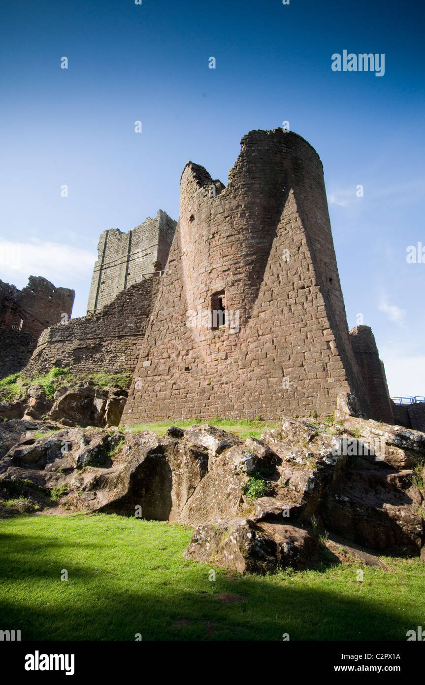 Medieval goodrich castle hi-res stock photography and images - Alamy