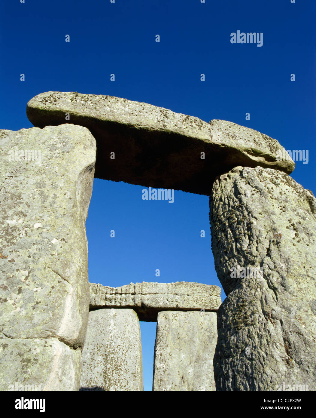 Stonehenge. View looking up towards trilithon lintel Stock Photo - Alamy