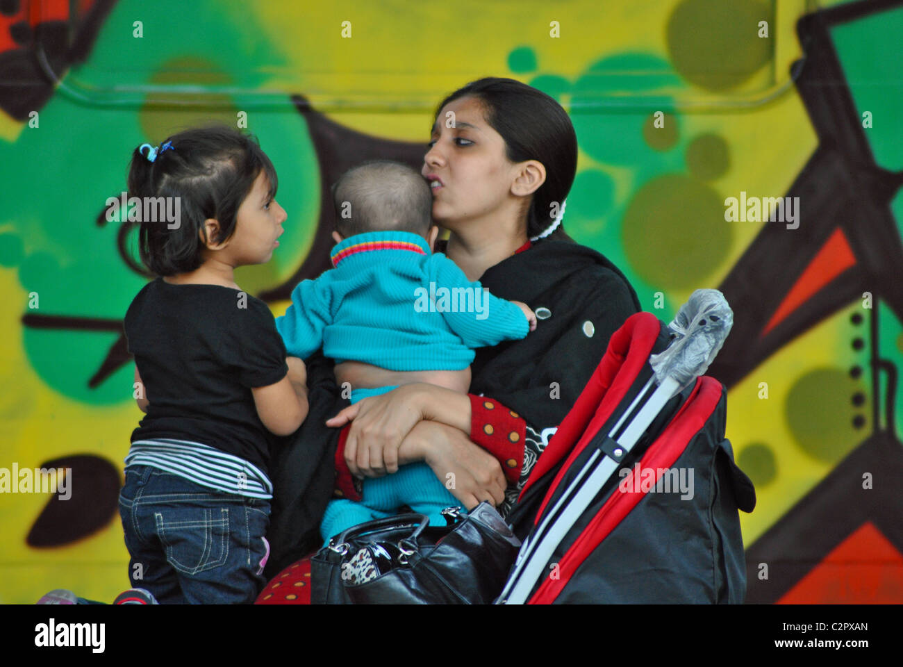 Single mother poverty hi-res stock photography and images - Alamy