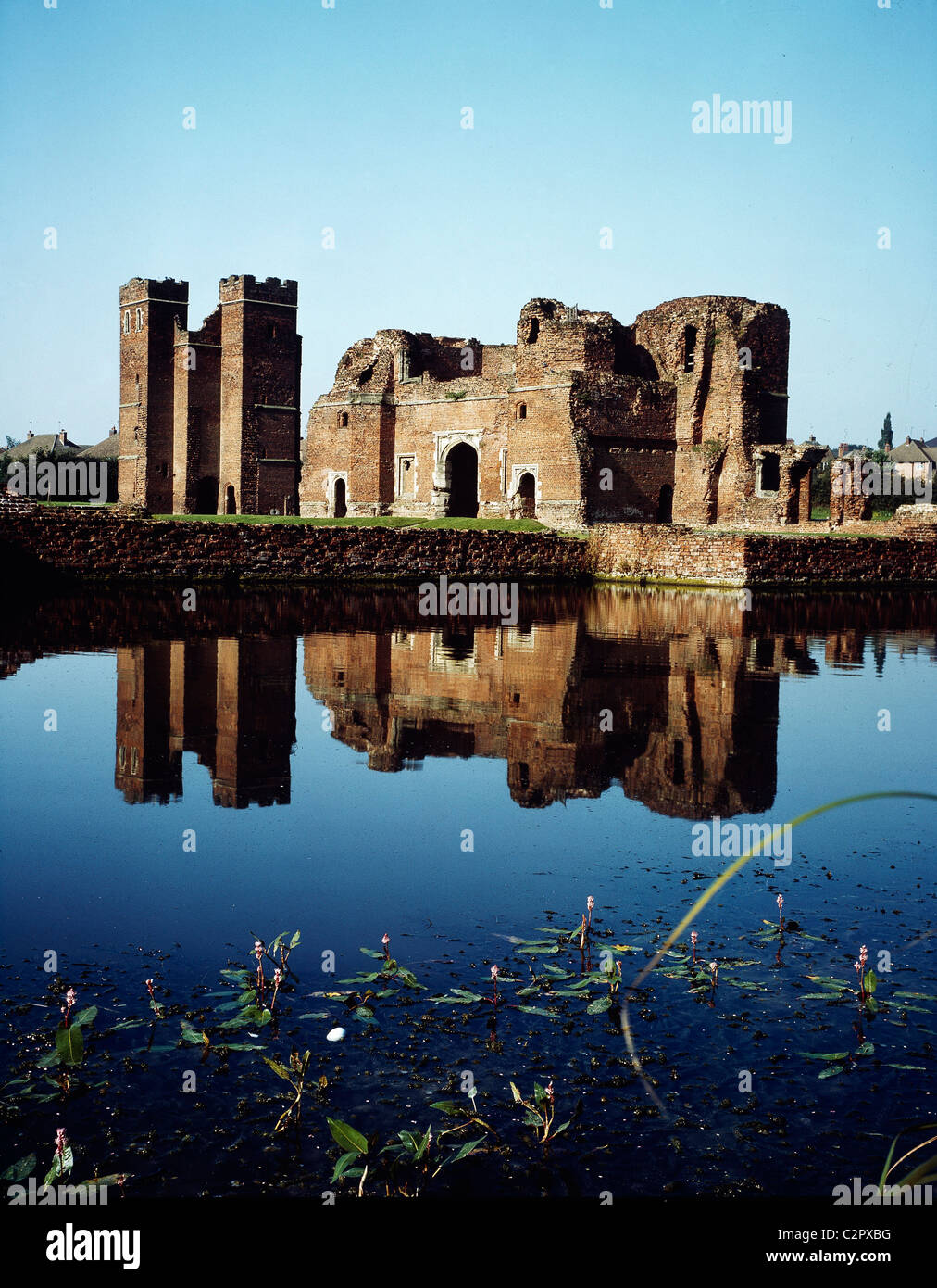 Kirby Muxloe Castle. Exterior view of castle and moat Stock Photo - Alamy