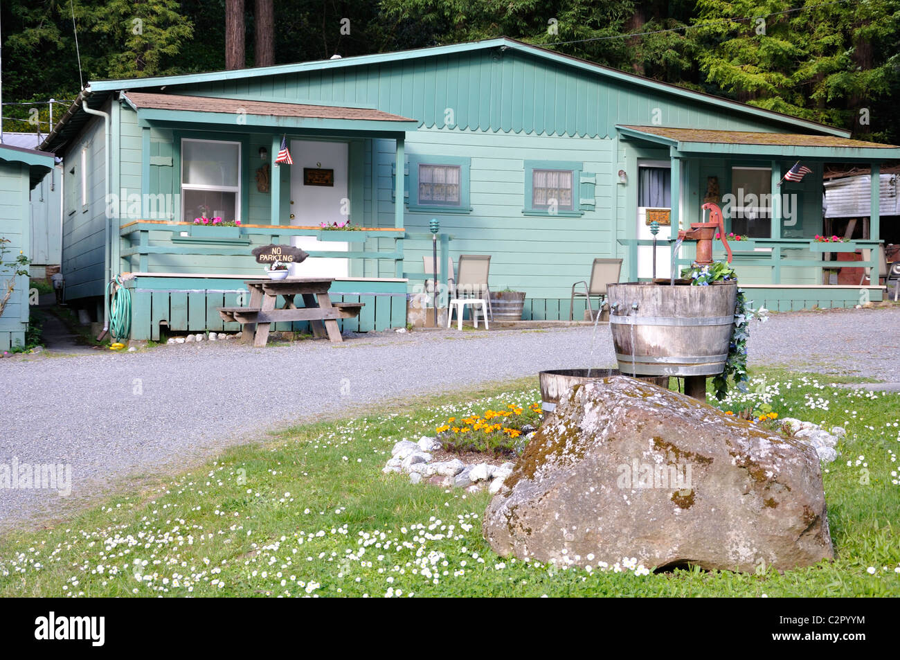 Redcrest Resort Cabins for tourists in Redwoods National Park ...