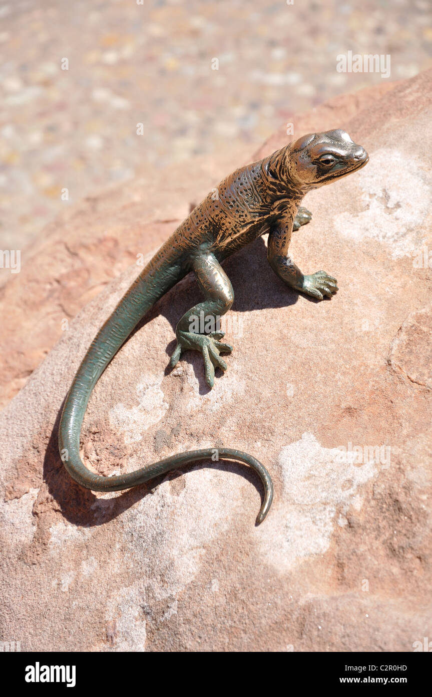 Bronze Lizard Sculpture at Anna Akins blog