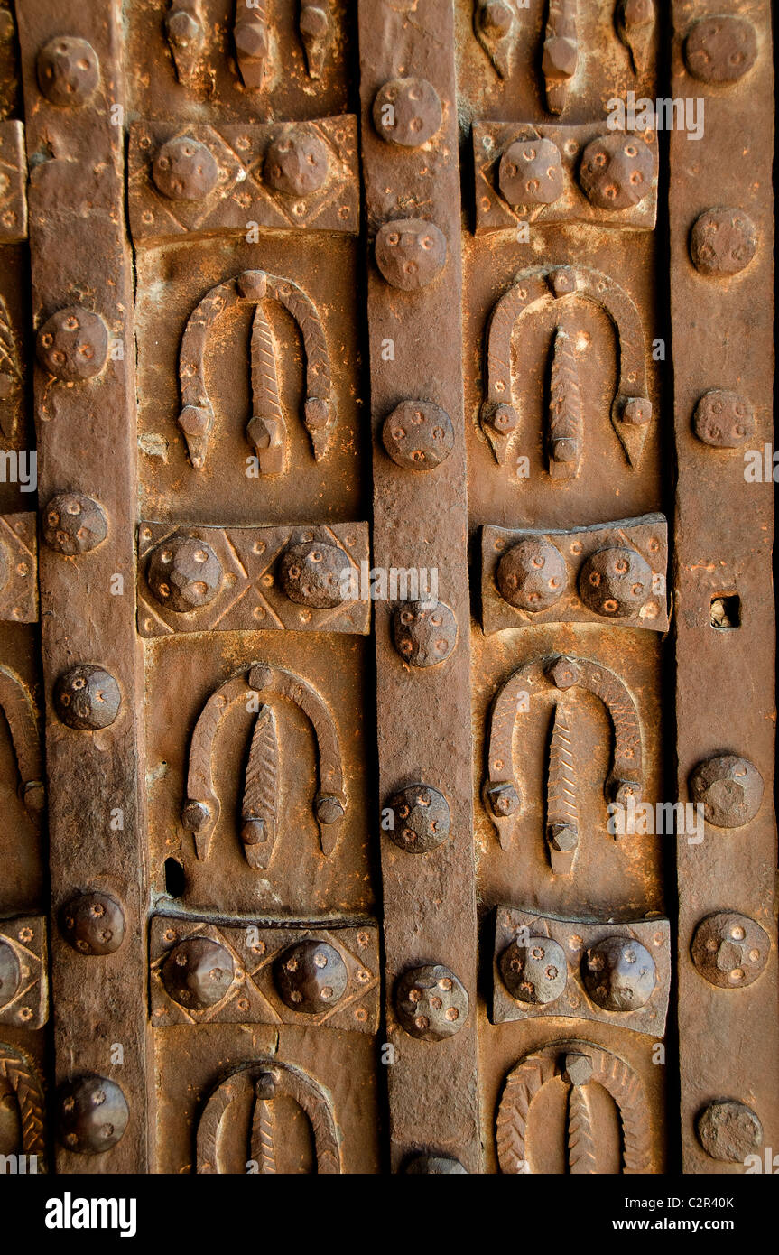 Syria The Citadel of Aleppo large medieval fortified palace one of the ...