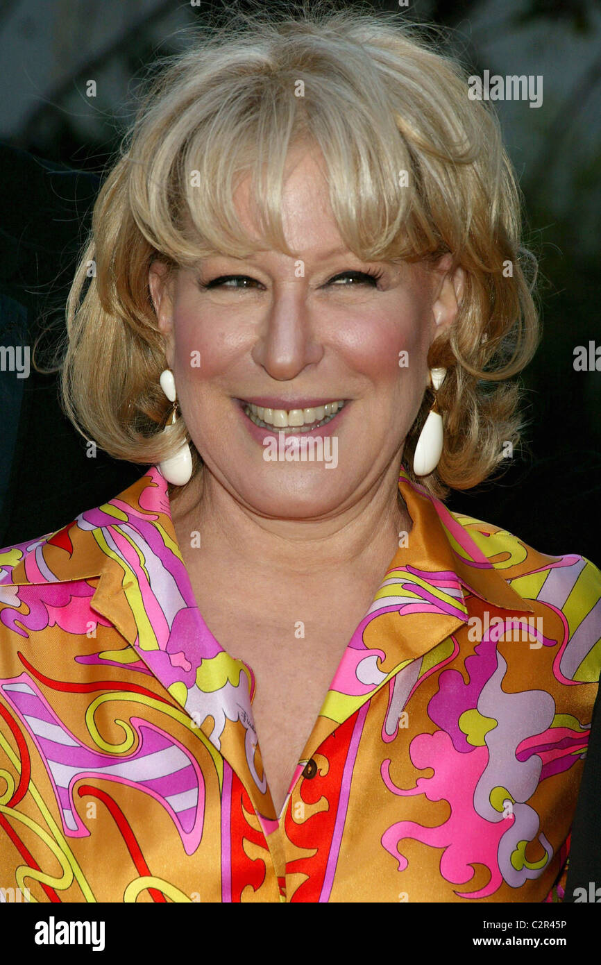Bette Midler New York Restoration Project's 7th annual 'Spring Picnic ...