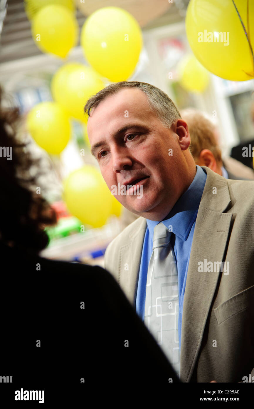 Mark williams mp hi-res stock photography and images - Alamy