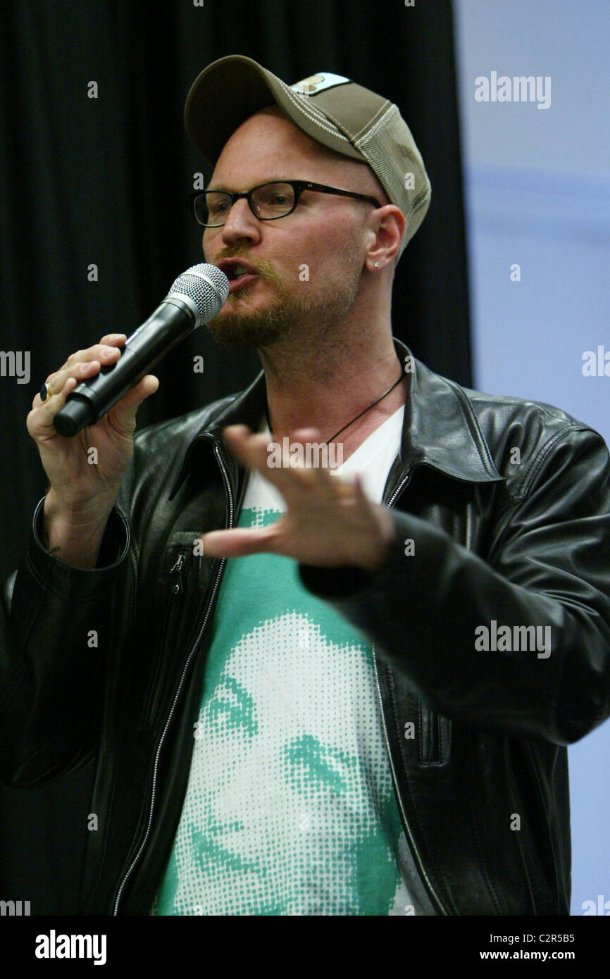 Running with Scissors' author Augusten Burroughs reads and discuses his ...