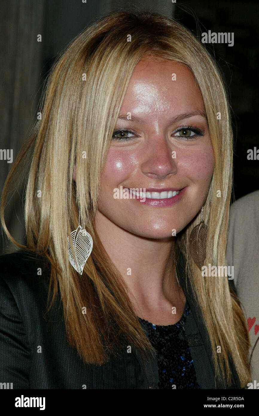 Ugly Betty' star Becki Newton backstage at the Broadway musical 'In The ...