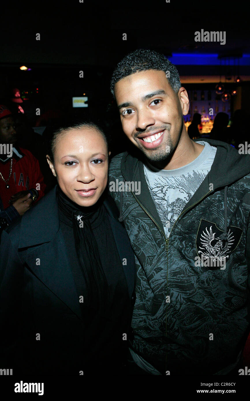 Kim J. Ford and Eddie Blackmon Peter Hadar and Estelle perform at R&B ...