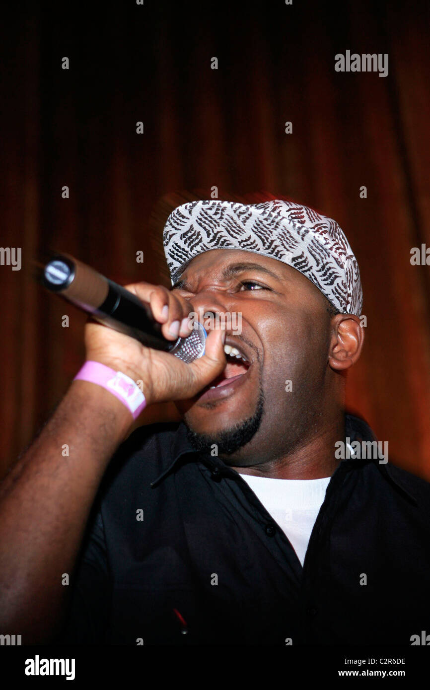 Peter Hadar Peter Hadar and Estelle perform at R&B Live night at ...