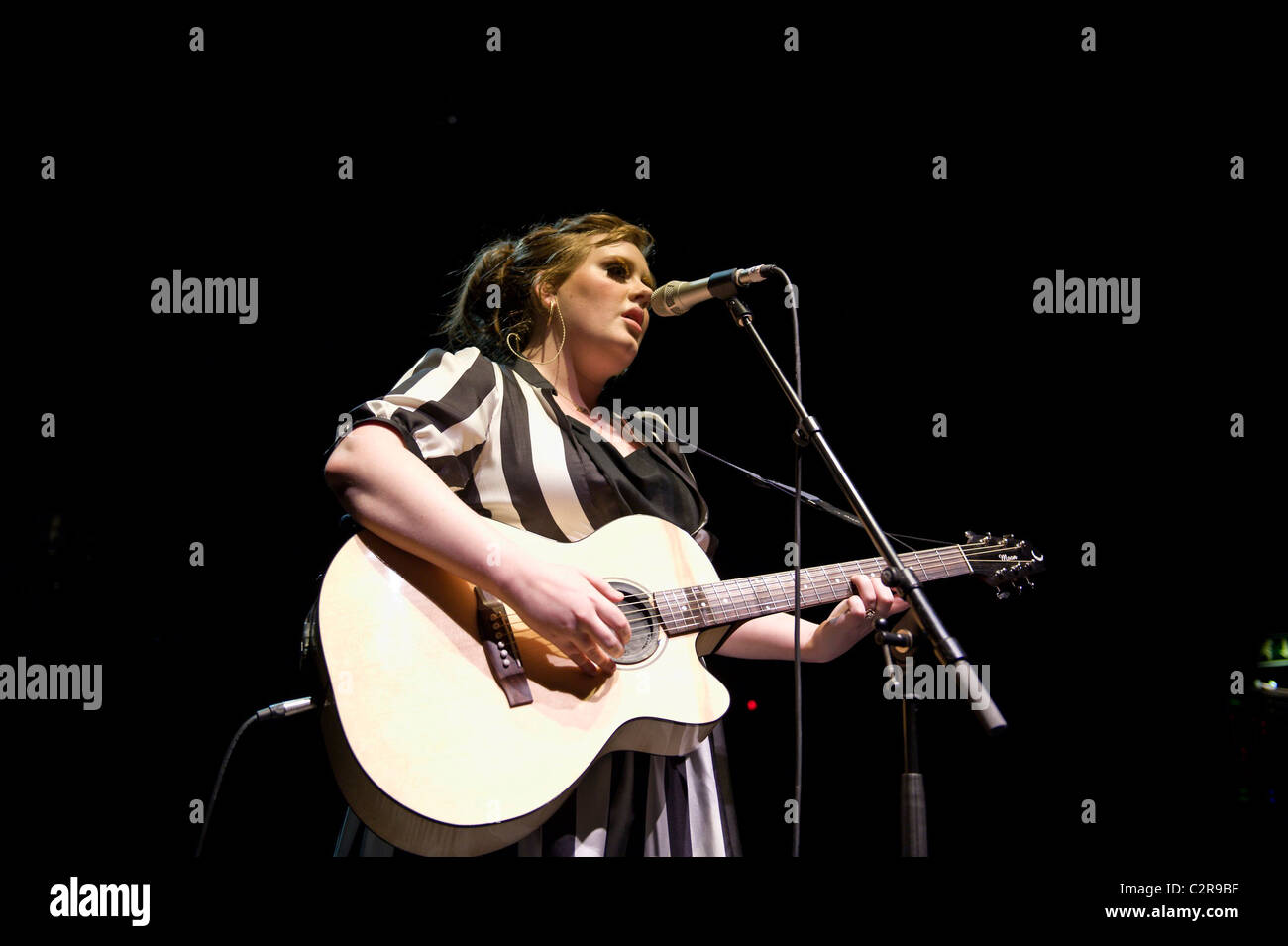Adele Concert London High Resolution Stock Photography and Images - Alamy