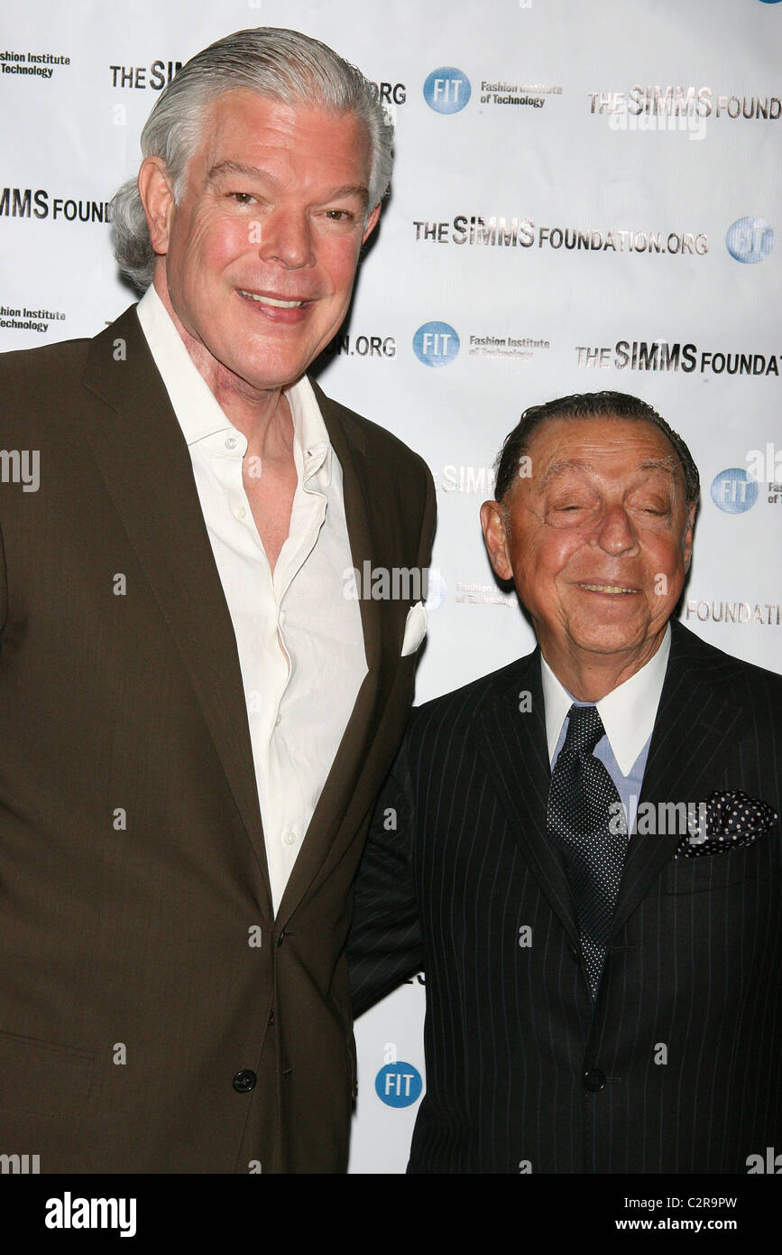 Galanos fashion hi-res stock photography and images - Alamy