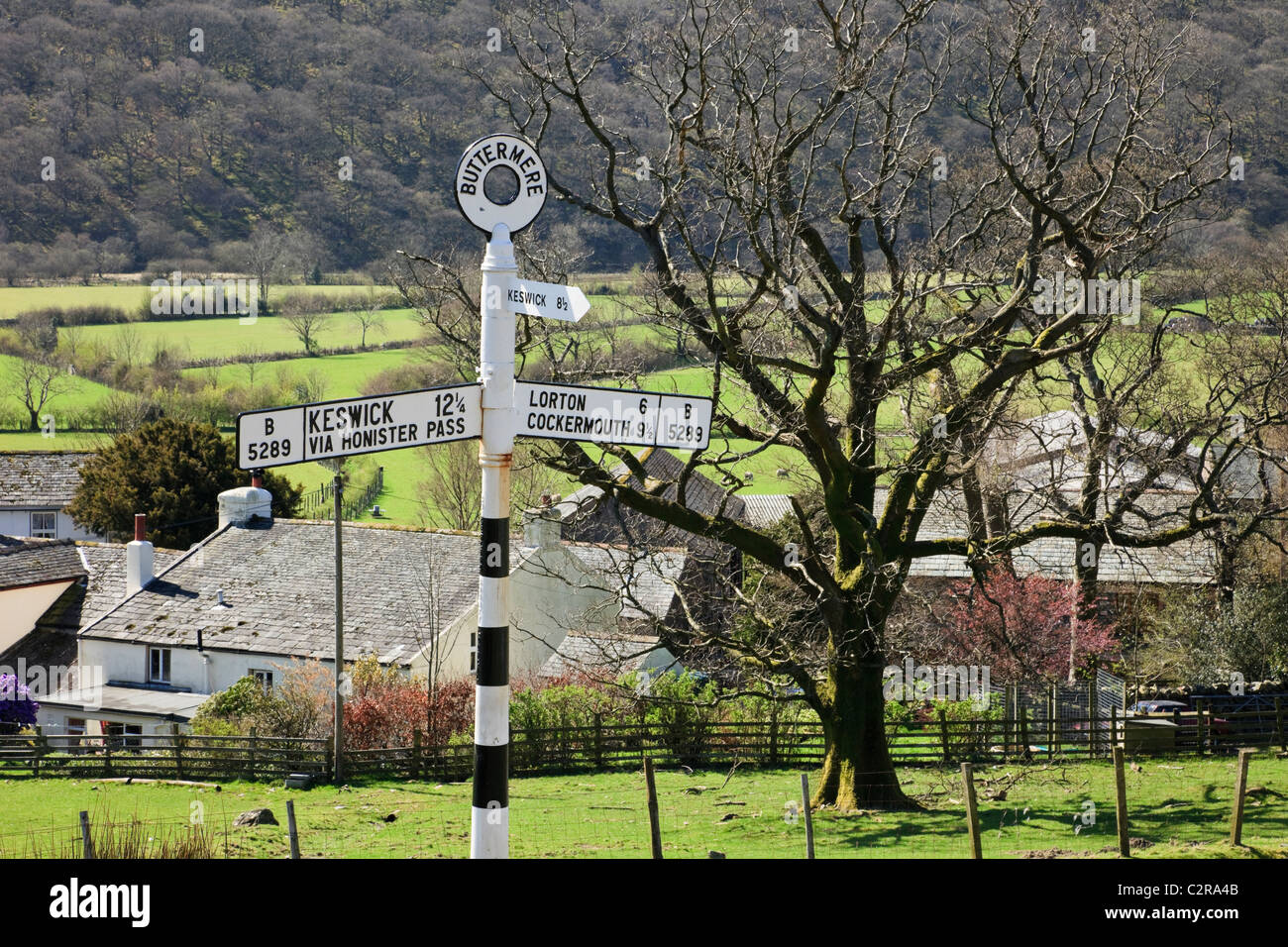 England country crossroads hi-res stock photography and images - Alamy